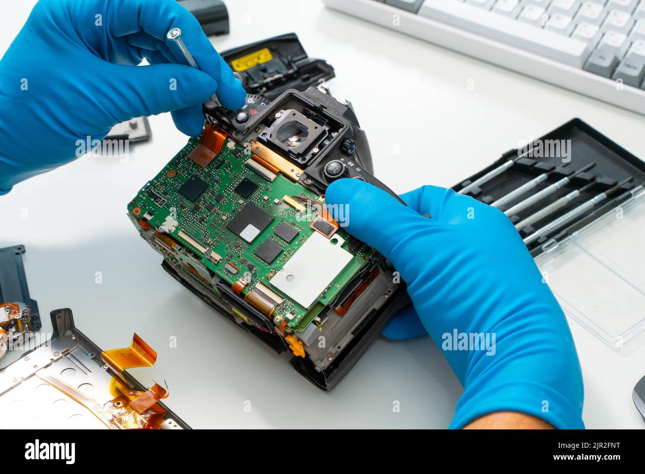 Broken camera equipment hi-res stock photography and images - Alamy