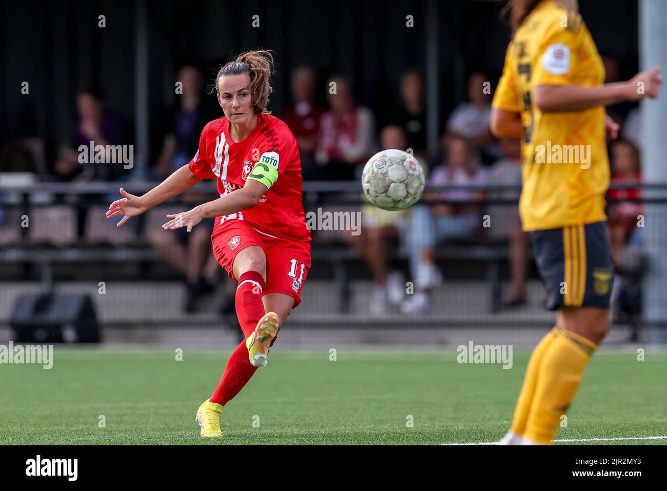 ENSCHEDE, NETHERLANDS - AUGUST 21: Renate Jansen of FC Twente during ...