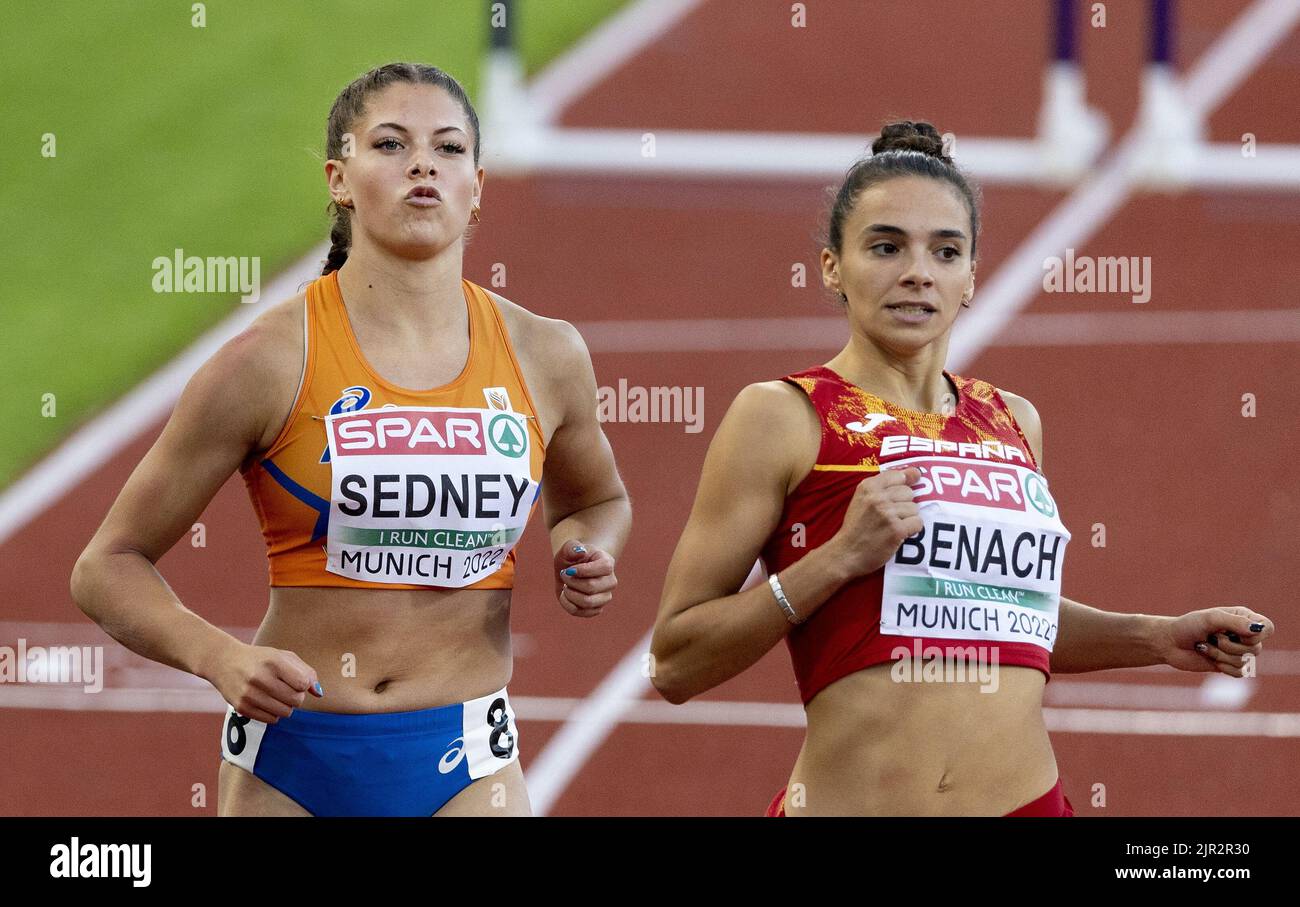 MUNICH - Zoë Sedney in action during the semi-final 100 meters hurdles ...