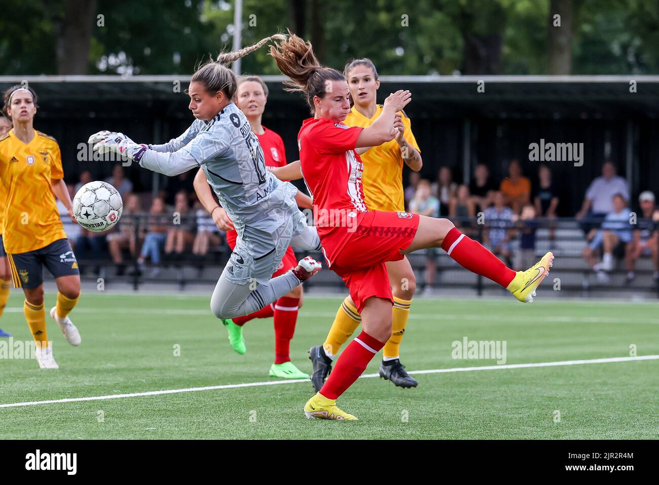 ENSCHEDE, NETHERLANDS - AUGUST 21: Renate Jansen of FC Twente ...