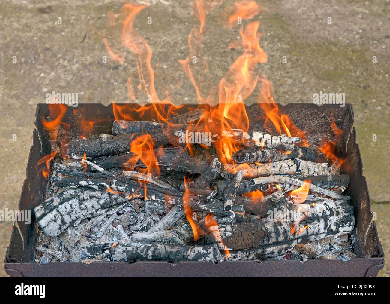 Cooking charcoal brazier hi-res stock photography and images - Alamy