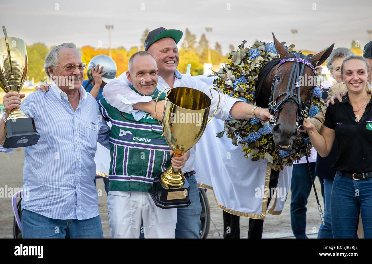 Berlin, Germany. 21st Aug, 2022. Horse racing: Trotting race, 127th ...