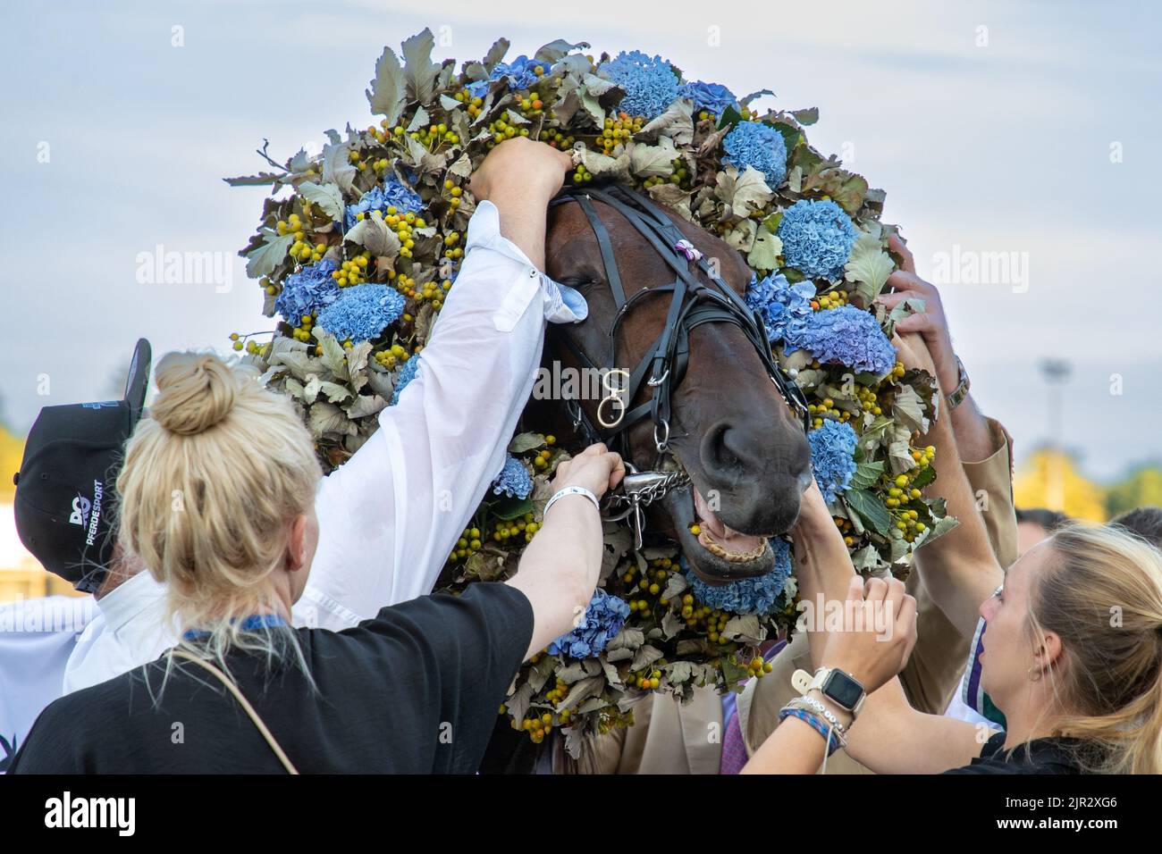 Berlin, Germany. 21st Aug, 2022. Horse racing: Trotting race, 127th ...