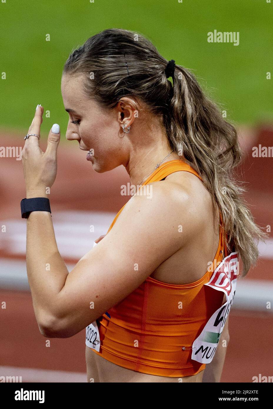 MUNCHEN - Nadine Visser in action during the final 100 meters hurdles ...