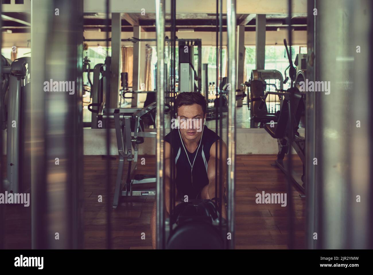 Pulling heavy weight hi-res stock photography and images - Alamy