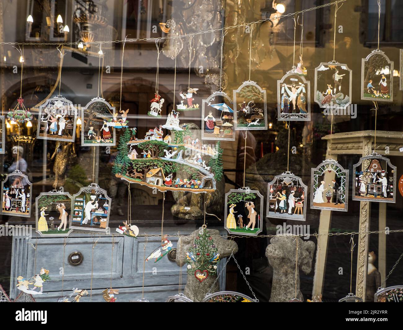 Jewish shop windows hi-res stock photography and images - Alamy