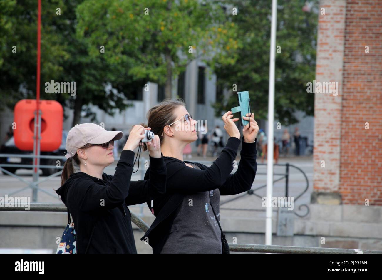 Photo mobiles hi-res stock photography and images - Alamy