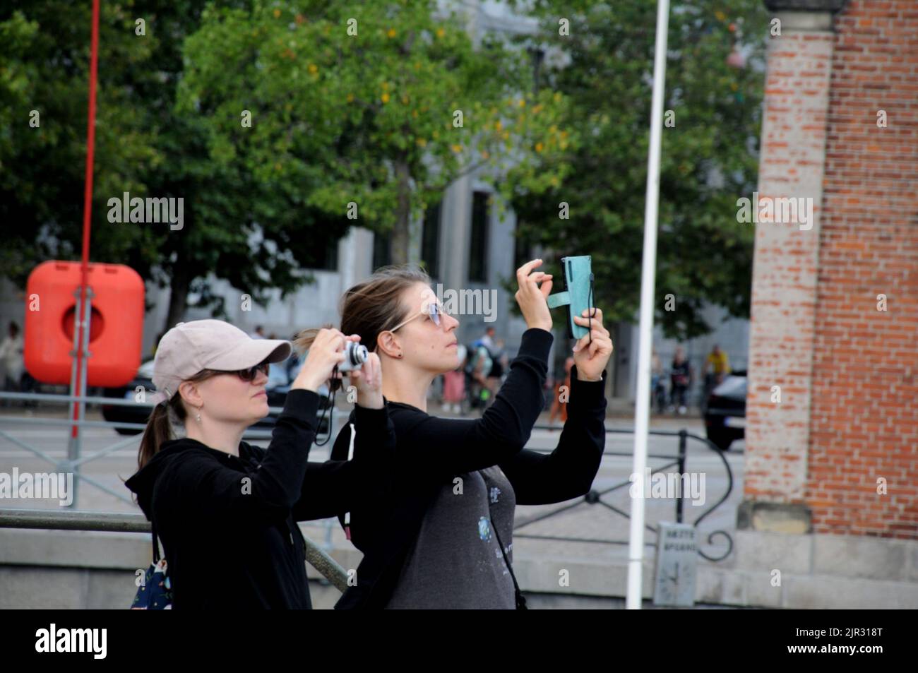 Photo mobiles hi-res stock photography and images - Alamy