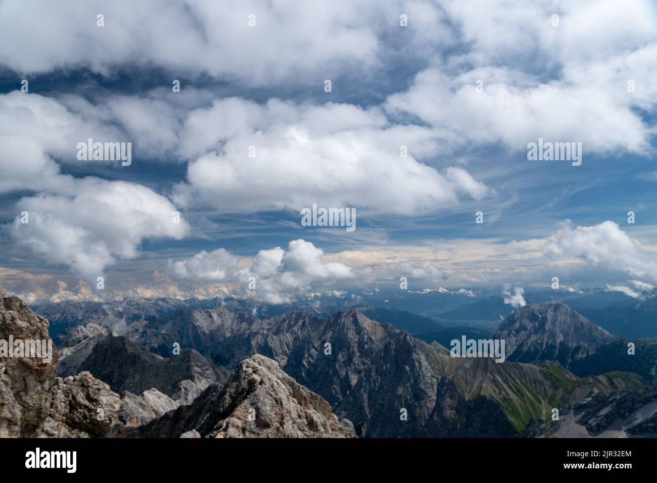 Die alpen hi-res stock photography and images - Alamy