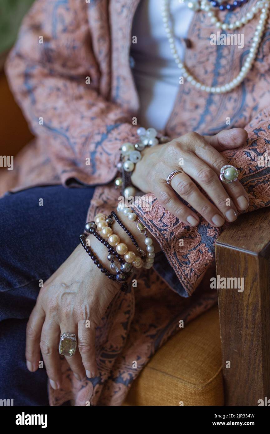 Rich indian people hi-res stock photography and images - Alamy