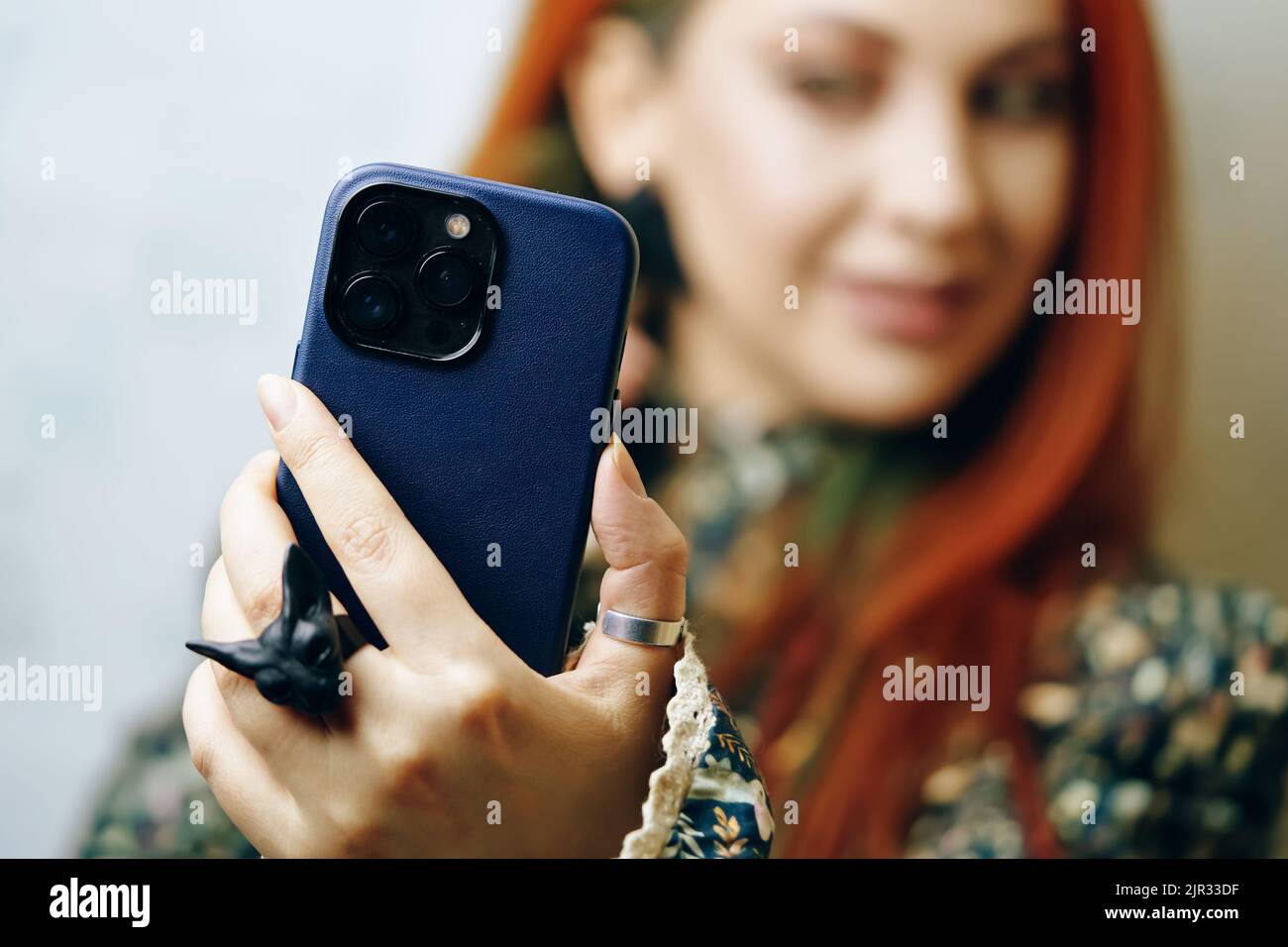 Iphone woman model hi-res stock photography and images - Alamy