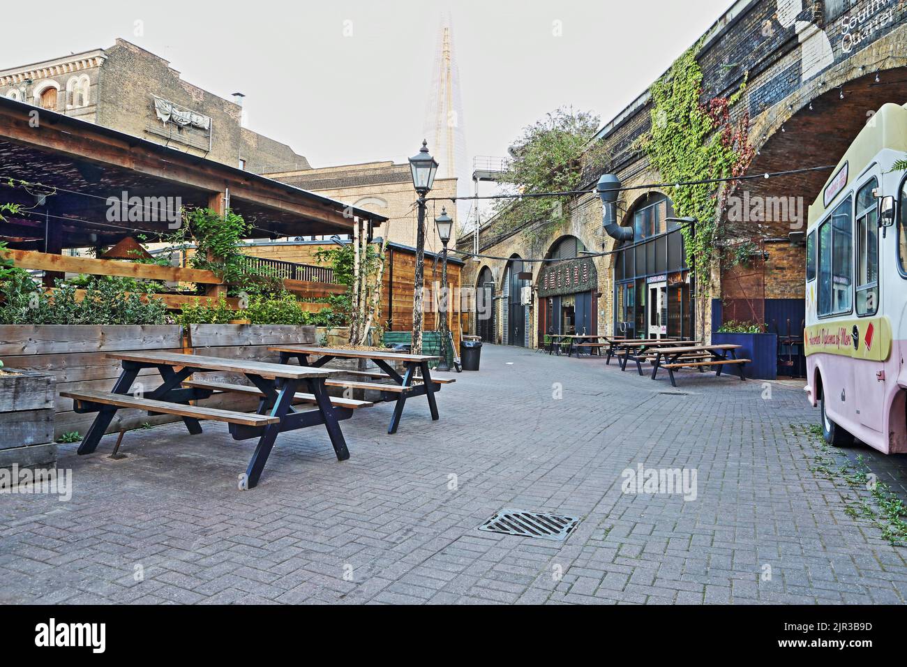 Falt Iron Square Stock Photo - Alamy