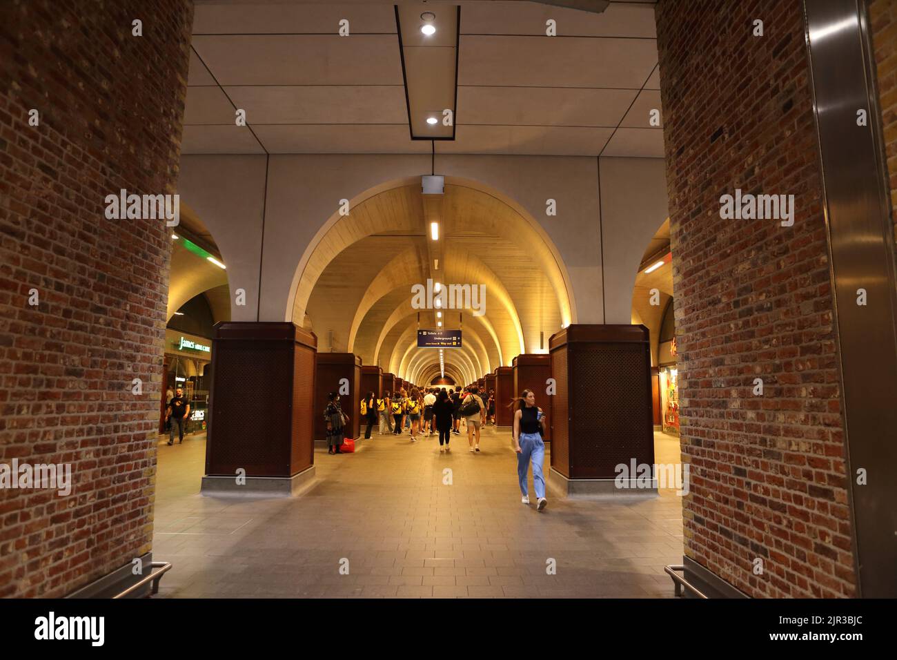 London Bridge Station Stock Photo - Alamy