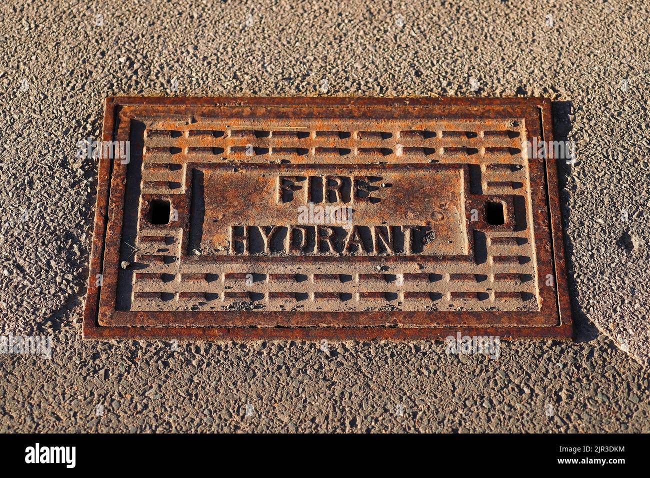 Fire hydrant uk hi-res stock photography and images - Alamy