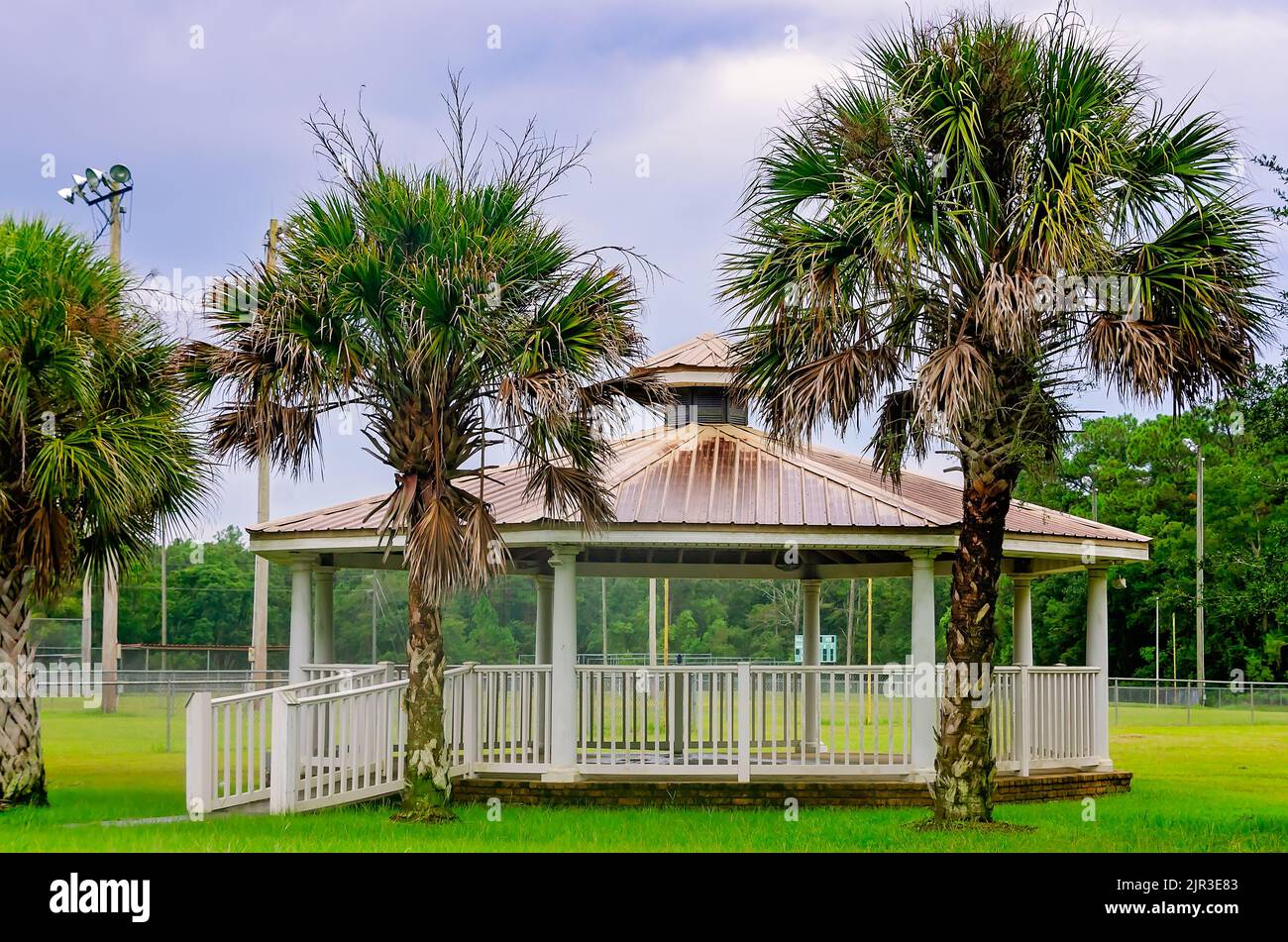 Copper roof gazebo hi-res stock photography and images - Alamy