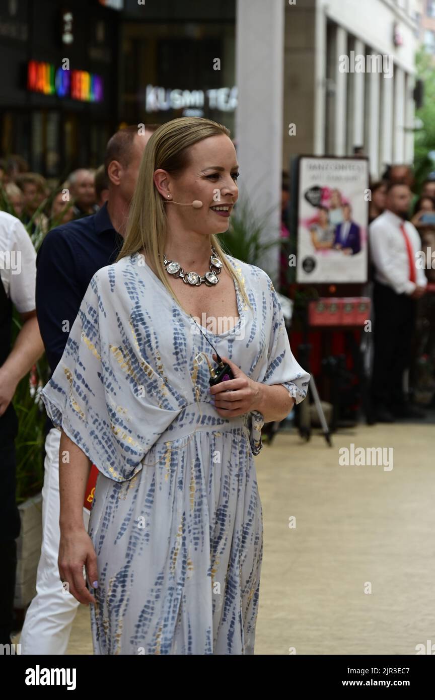 Isabel Edvardsson beim Dance Contest, Tanzmarathon und coaching mit den ...