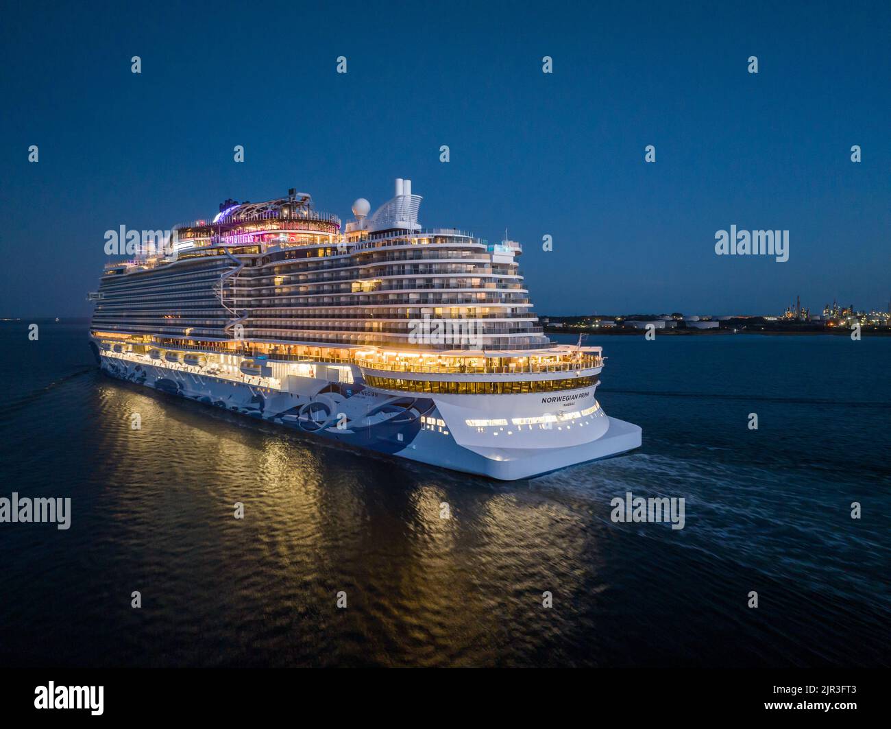 Norwegian prima cruise ship, She is the first of six Project Leonardo ...