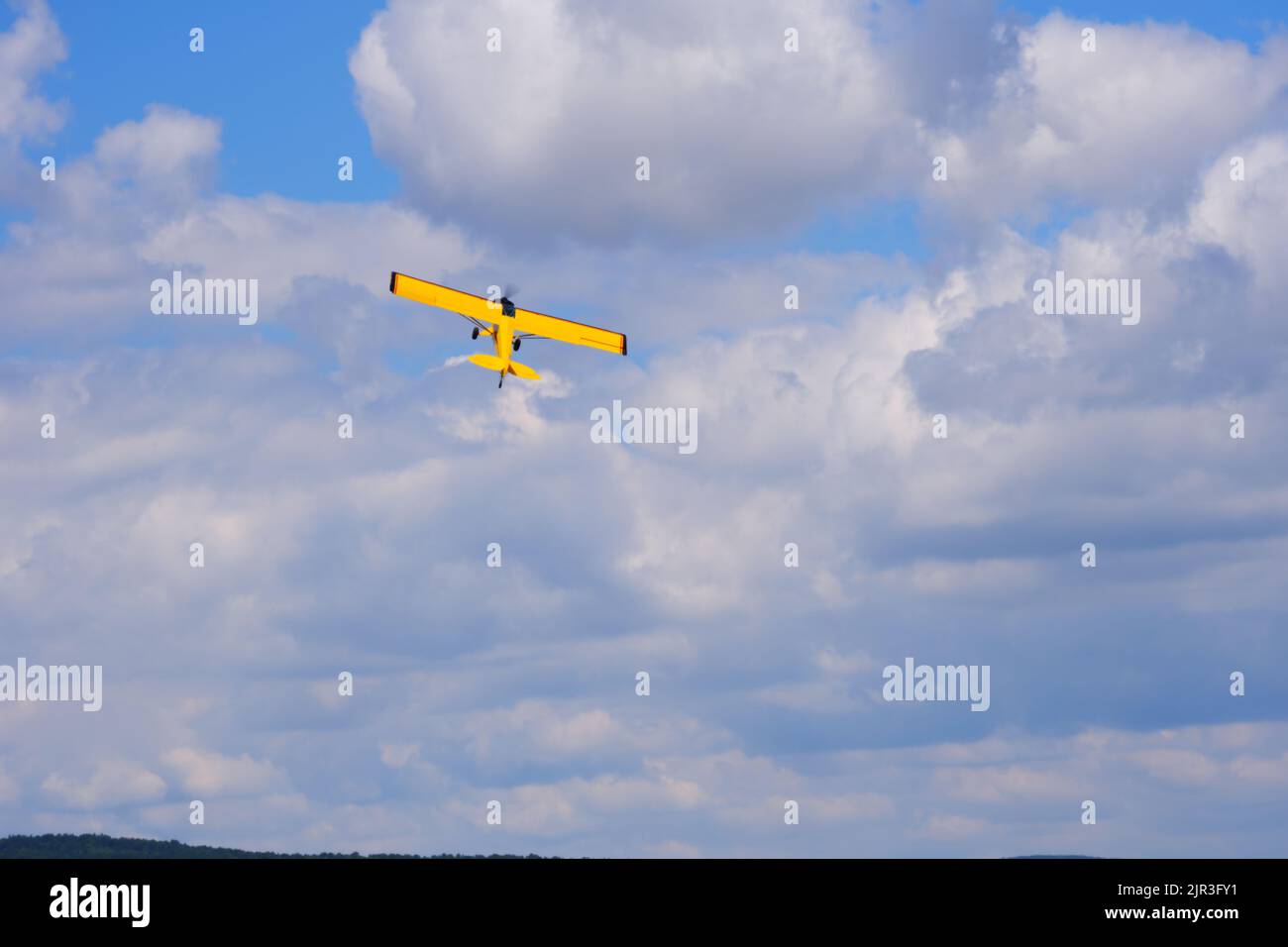 Blue and yellow plane hi-res stock photography and images - Alamy