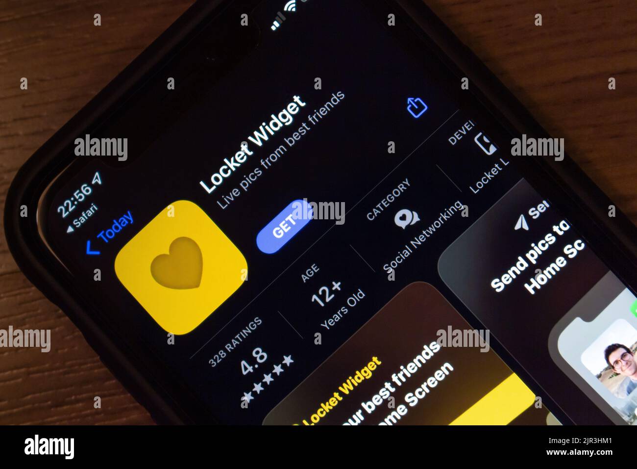 Vancouver, CANADA - Aug 21 2022 : Locket app, a widget app that shows ...