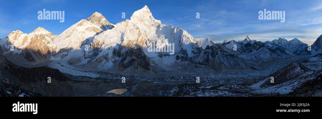 Mount Everest, Evening panoramic view of Mount Everest from Kala ...