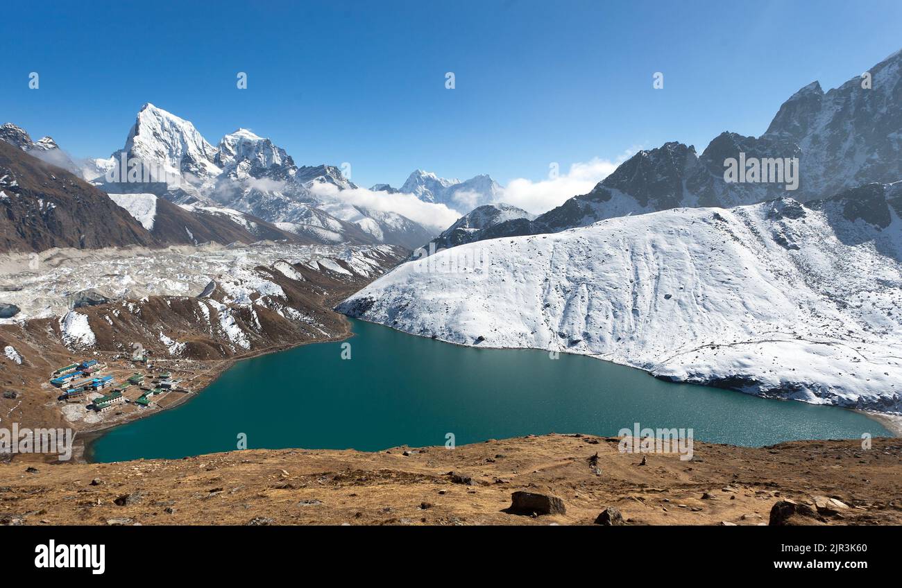 Dudh Pokhari Tso or Gokyo lake, Gokyo village, Ngozumba glacier, Arakam ...