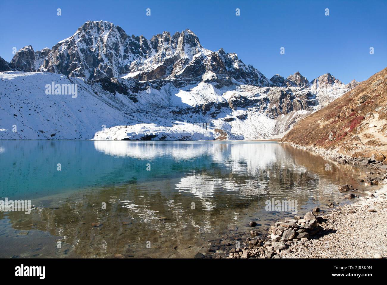Dudh pokhari Gokyo lake and Phari Lapche peak - Gokyo - Way to Cho Oyu ...