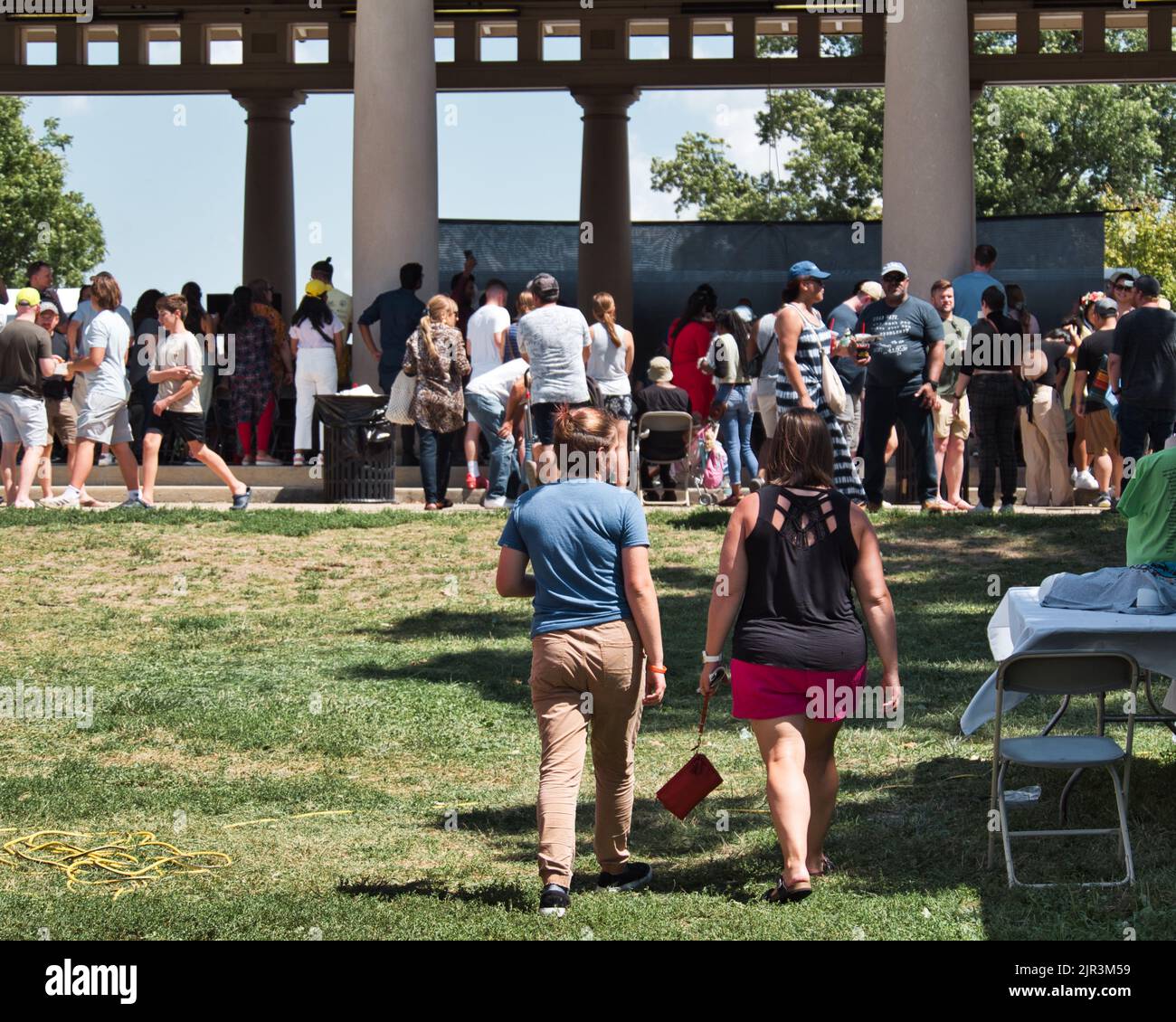 Crowd shot hi-res stock photography and images - Alamy