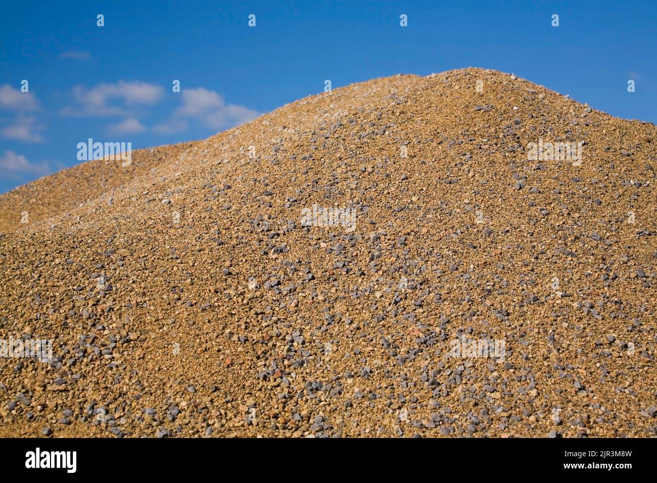 Mound of coarse sand and pebbles in a commercial sandpit Stock Photo ...