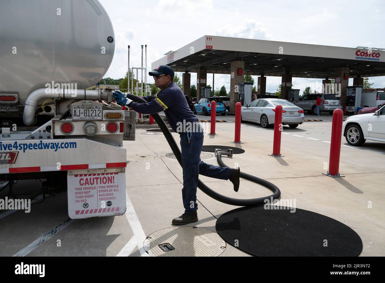 Woodstock, Georgia, USA. 21st Aug, 2022. A Costco Wholesale Gas station ...