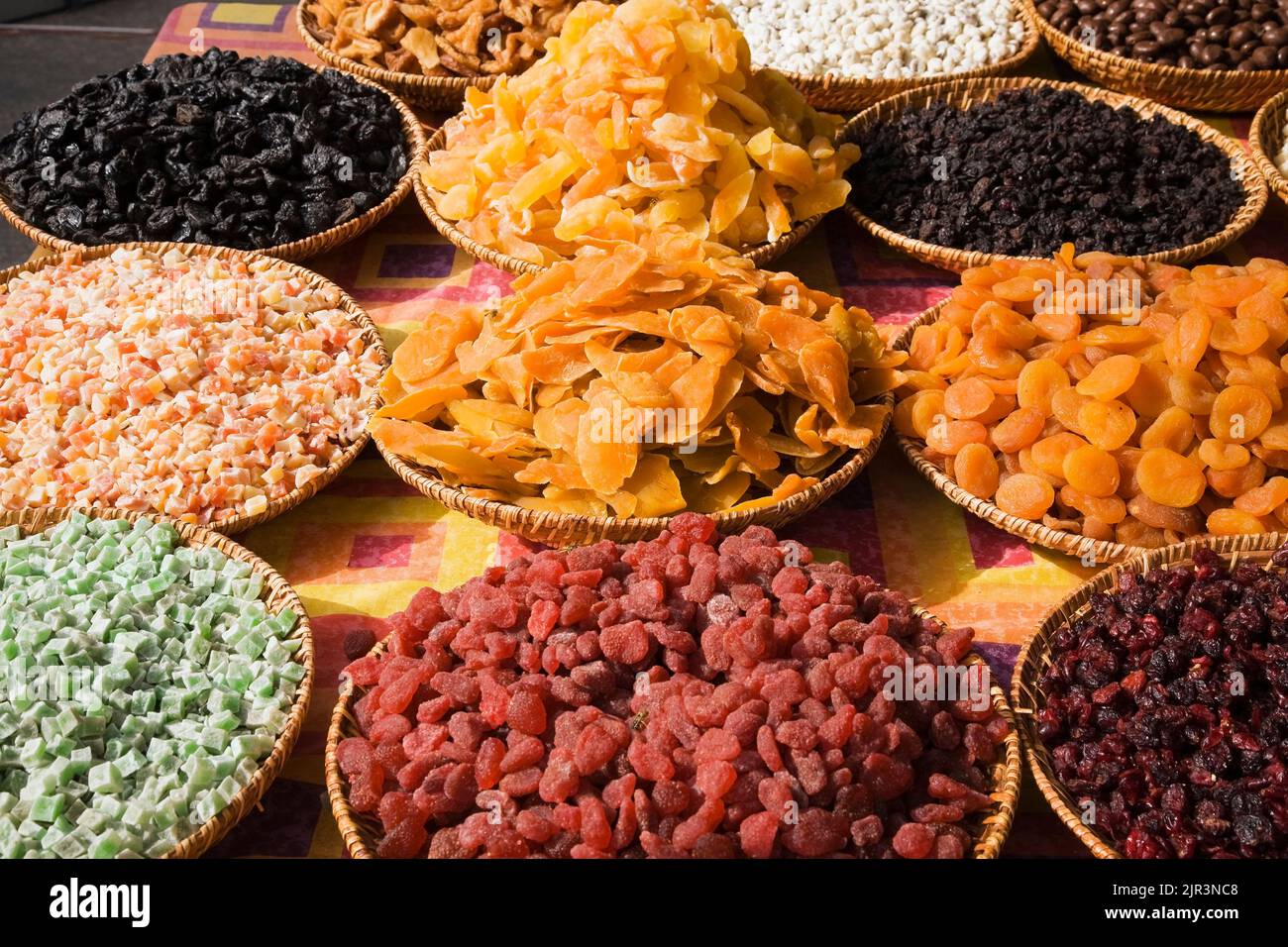 Budapest fruits market hi-res stock photography and images - Alamy