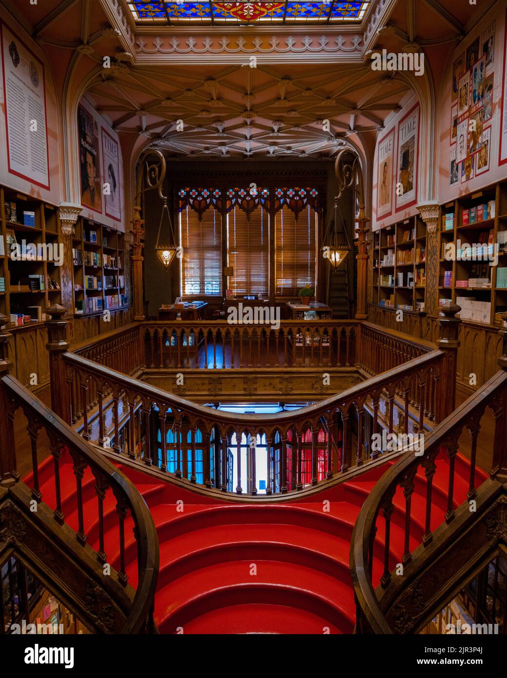 Inside of Livraria Lello Stock Photo - Alamy