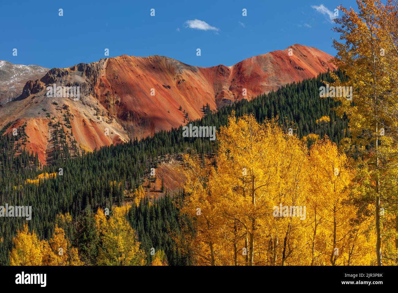 Red mountain pass hi-res stock photography and images - Alamy