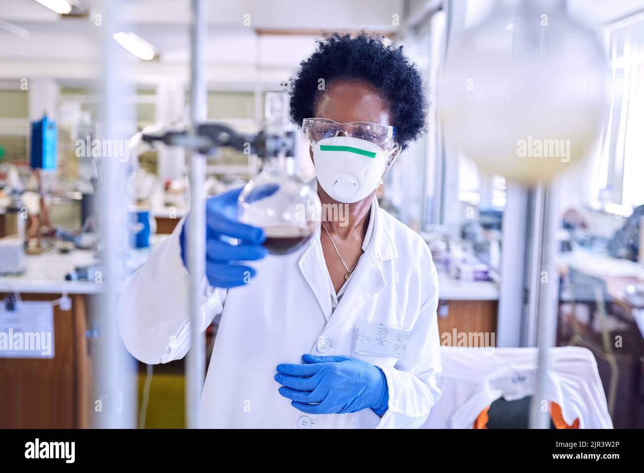 Scientist tests hi-res stock photography and images - Alamy