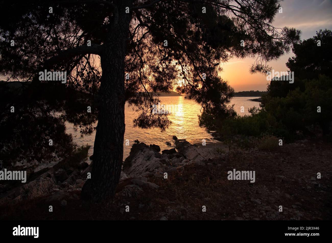 Beautiful calm sea sunset hi-res stock photography and images - Alamy