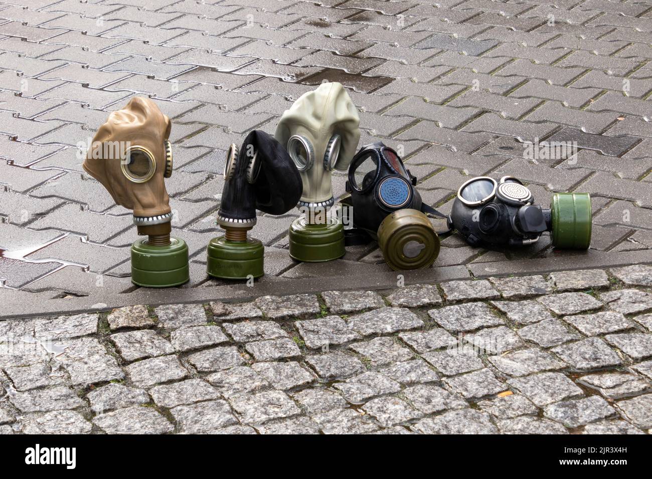 Chemical gas masks hi-res stock photography and images - Alamy