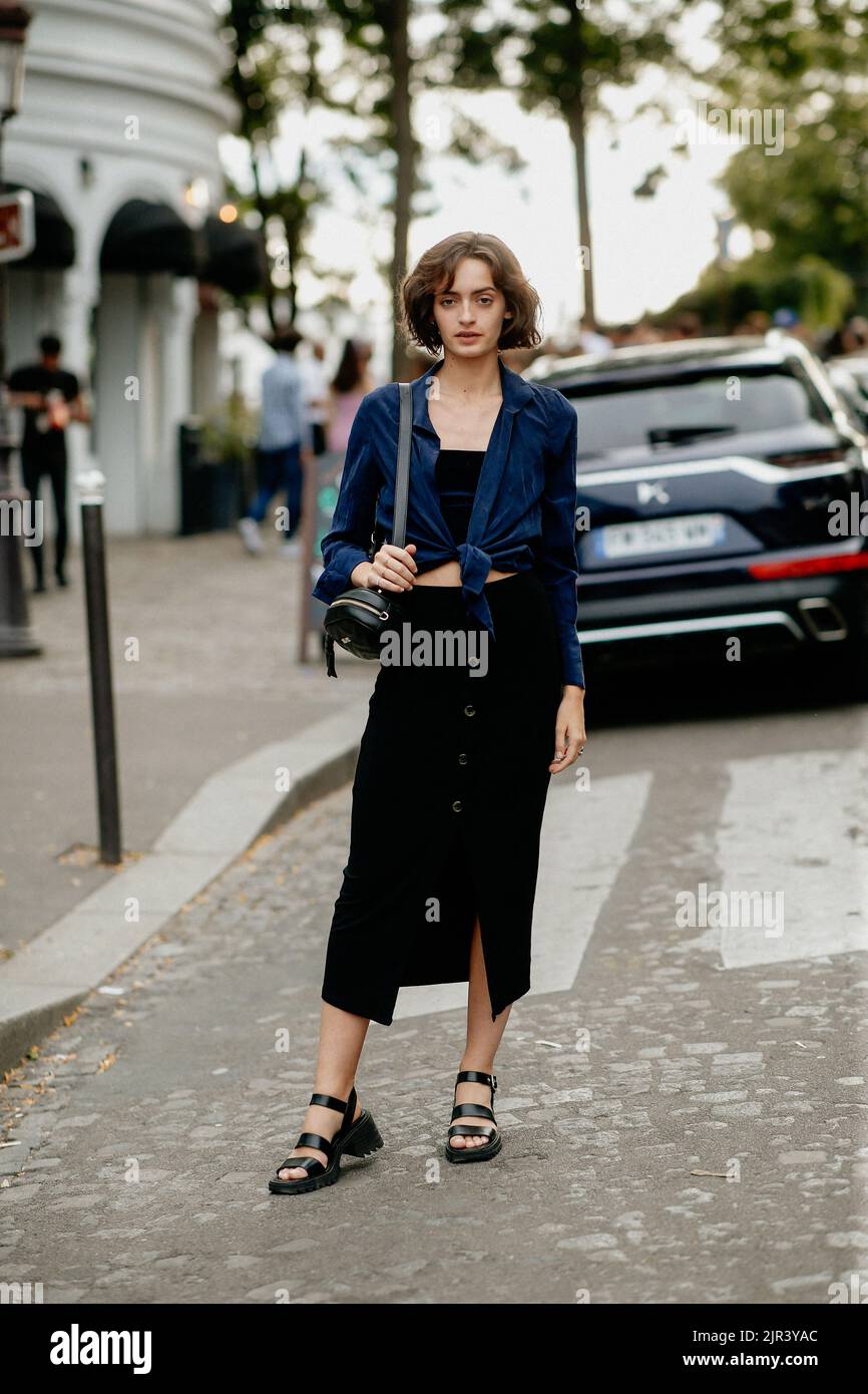 Street style, Adele Belem arriving at Ami Spring-Summer 2023 Menswear ...