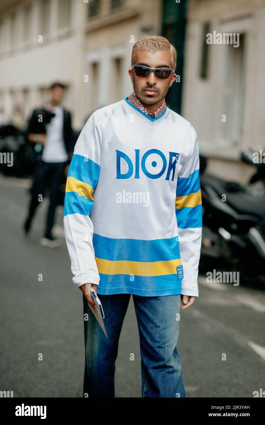 Street style, Abdulla al Abdulla arriving at Dior Spring-Summer 2023 ...