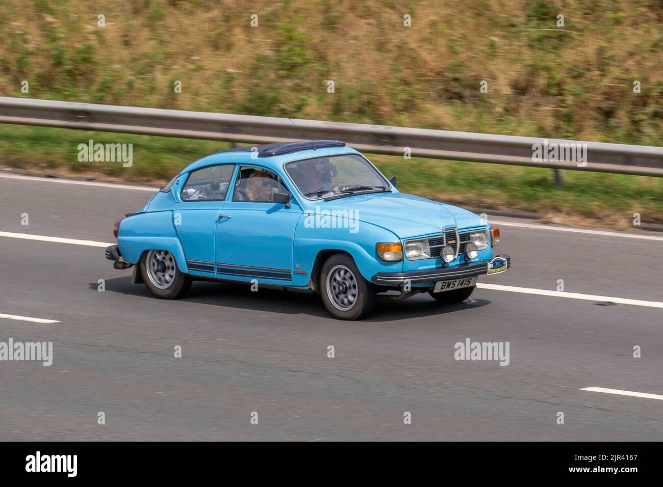 Saab 900 combi coupe 2 0 t8 petrol hi-res stock photography and images ...