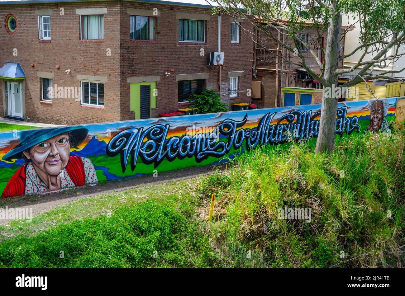 welcome to murwillumbah painted graffiti sign at the entrance to ...