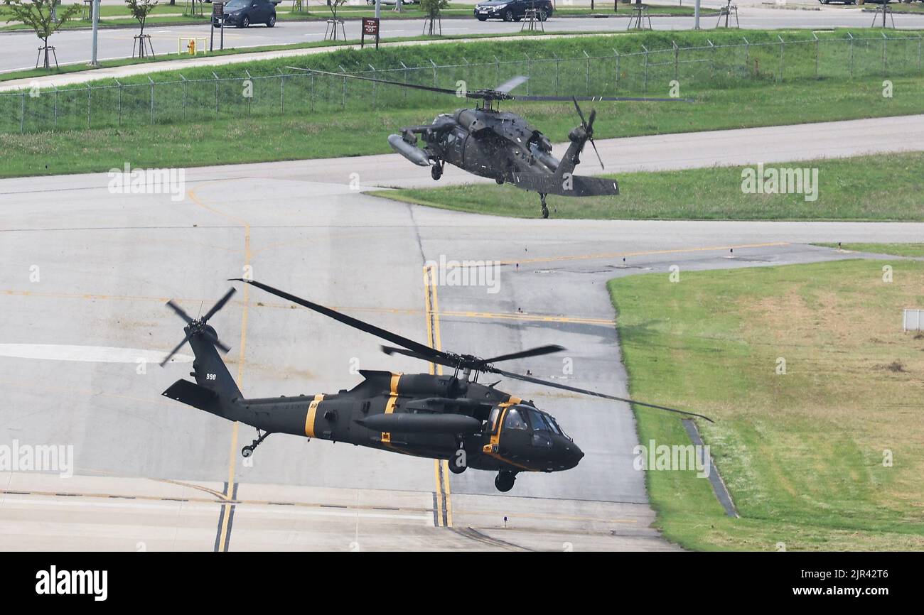 22nd Aug, 2022. S. Korea-U.S. combined military exercise UH-60 ...