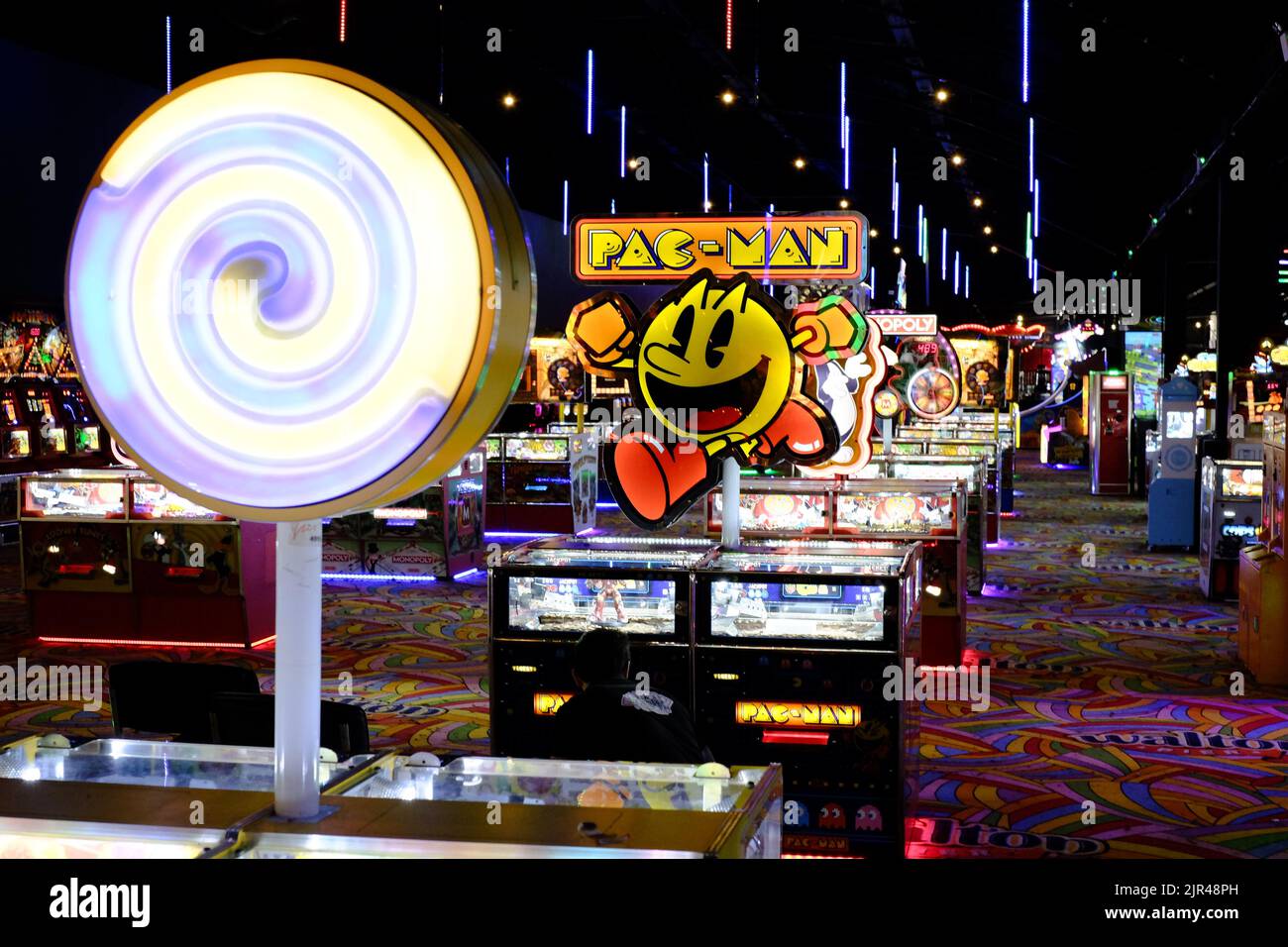 Space invaders arcade machine hi-res stock photography and images - Alamy