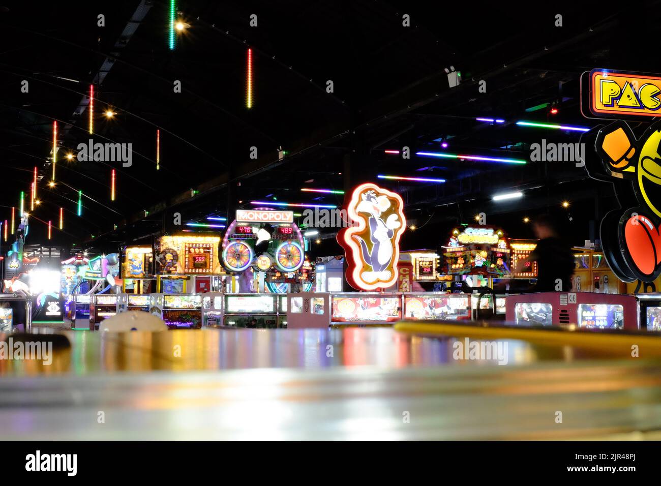 Space invaders arcade machine hi-res stock photography and images - Alamy