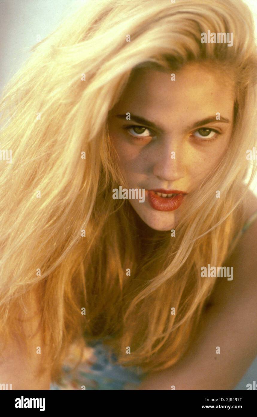DREW BARRYMORE in POISON IVY (1992), directed by KATT SHEA RUBEN ...