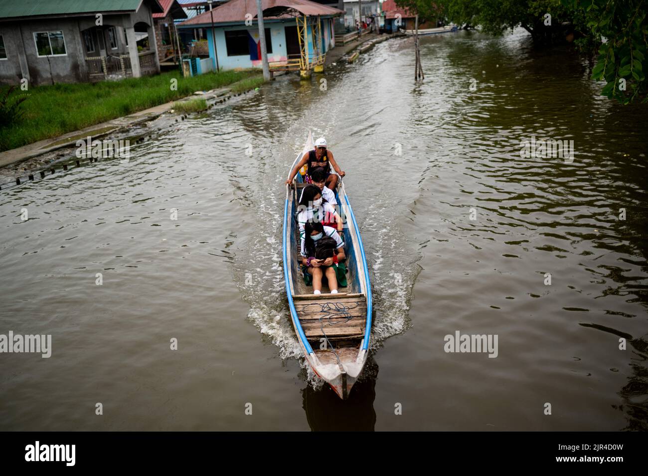 School boat philippines hi-res stock photography and images - Alamy