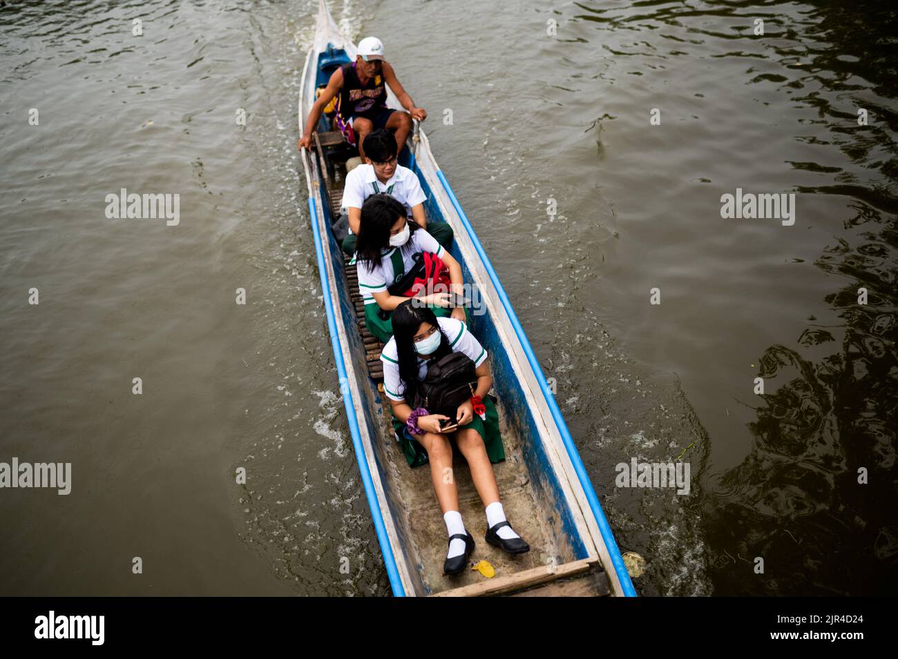 School boat philippines hi-res stock photography and images - Alamy