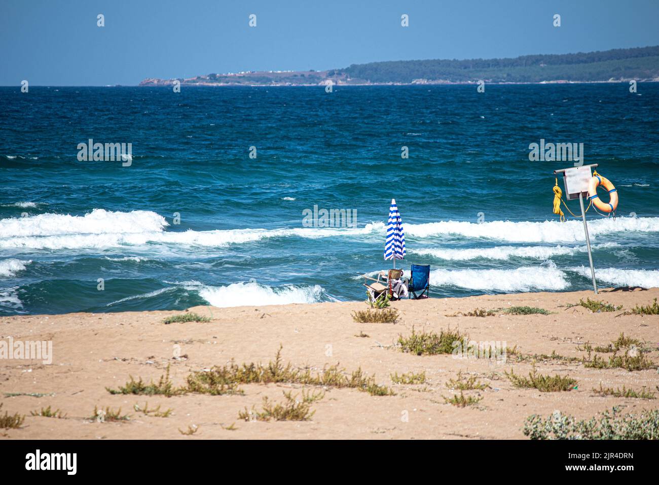 Camping ashore hi-res stock photography and images - Alamy
