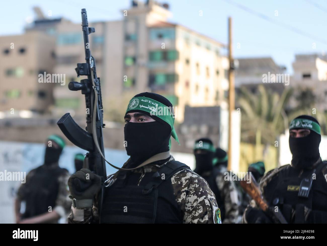 Gunmen from the Izz al-Din al-Qassam Brigades, the military wing of ...