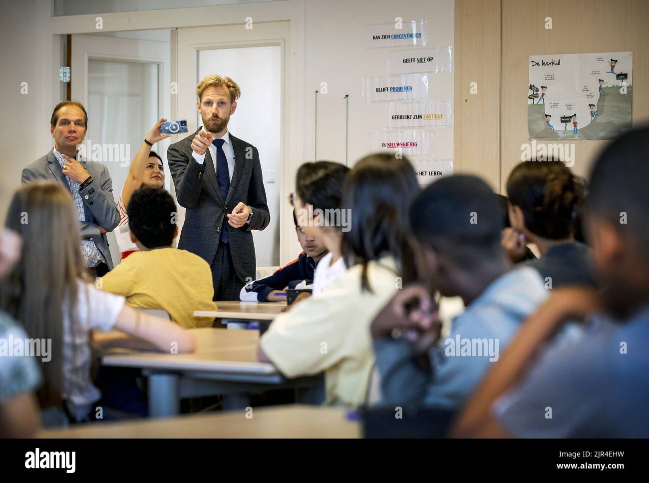 Primary schoolpupils hi-res stock photography and images - Alamy