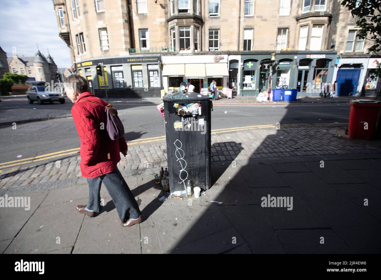 Bins overflow in capital of scotland hi-res stock photography and ...