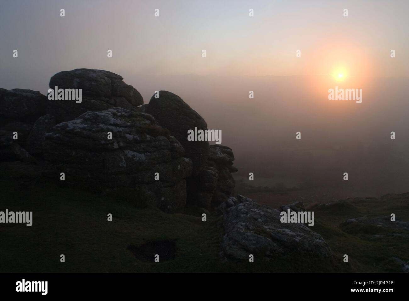 mist, sunset, Sheepstor, Dartmoor, Devon Stock Photo - Alamy